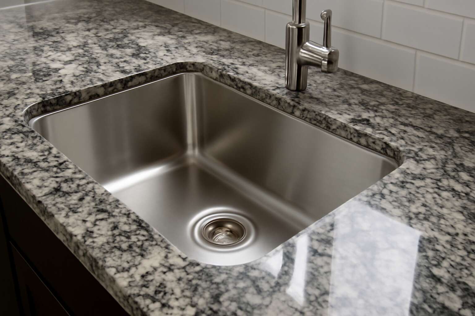 Upgrade Your Kitchen with a Sleek and Durable Stainless Undermount Sink ...